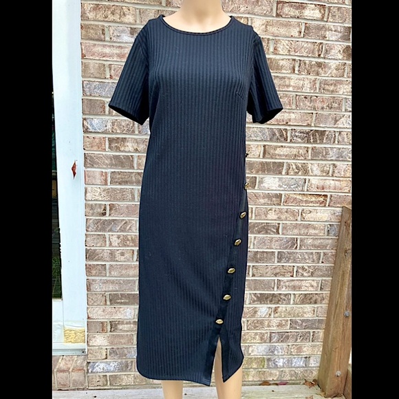 Derek Heart | Dresses | Black Gold Button X Basic Dress | Poshmark